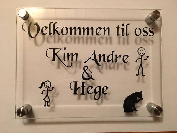 Velkommen til oss - Venke's pynteskilt og dekor